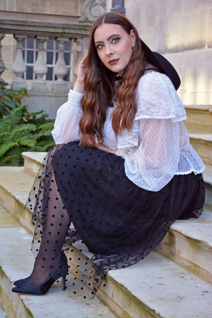 What Is The Hand Symbol in Jewellery? From Fede, Figa, Fatima to Flato ...